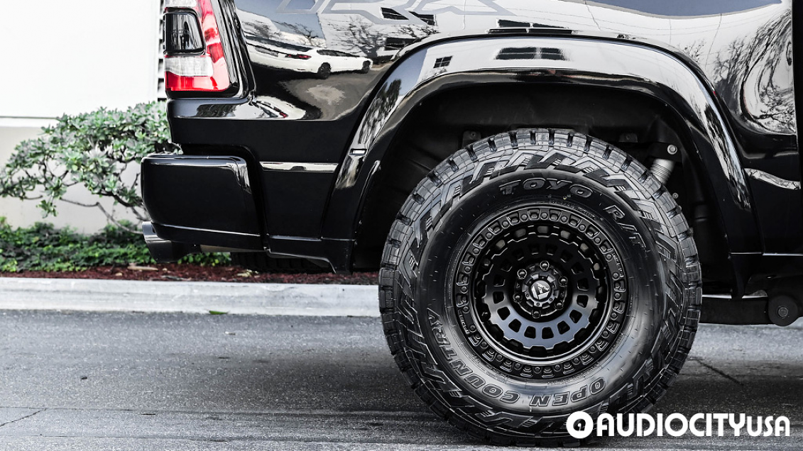2022 RAM 1500 on 18" Fuel Off-Road Wheels D633 Zephyr Matte Black ...