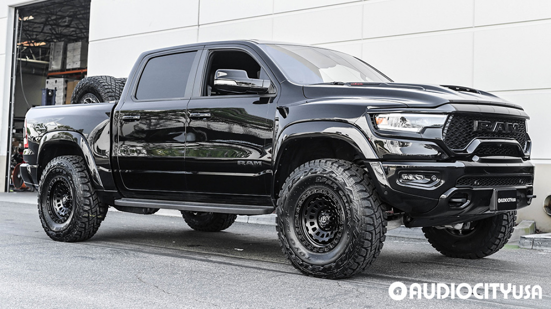2022 RAM 1500 on 18" Fuel Off-Road Wheels D633 Zephyr Matte Black ...