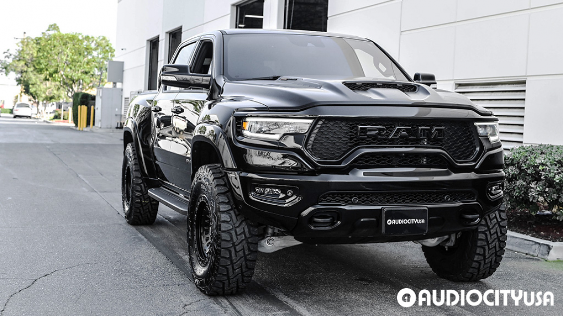 2022 RAM 1500 on 18" Fuel Off-Road Wheels D633 Zephyr Matte Black ...