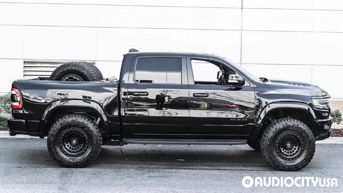 2022 RAM 1500 on 18" Fuel Off-Road Wheels D633 Zephyr Matte Black ...