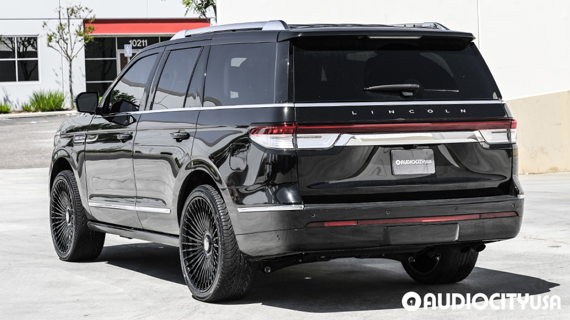 2023 Lincoln Navigator on 24" Giovanna Wheels Tulum - Floating Cap ...