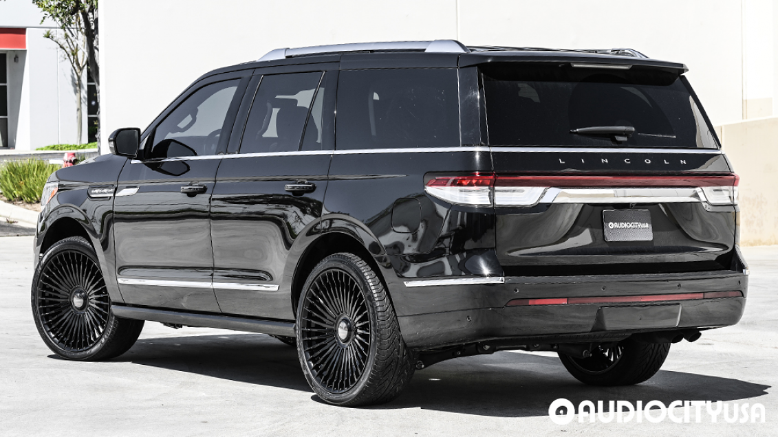 2023 Lincoln Navigator on 24" Giovanna Wheels Tulum - Floating Cap ...