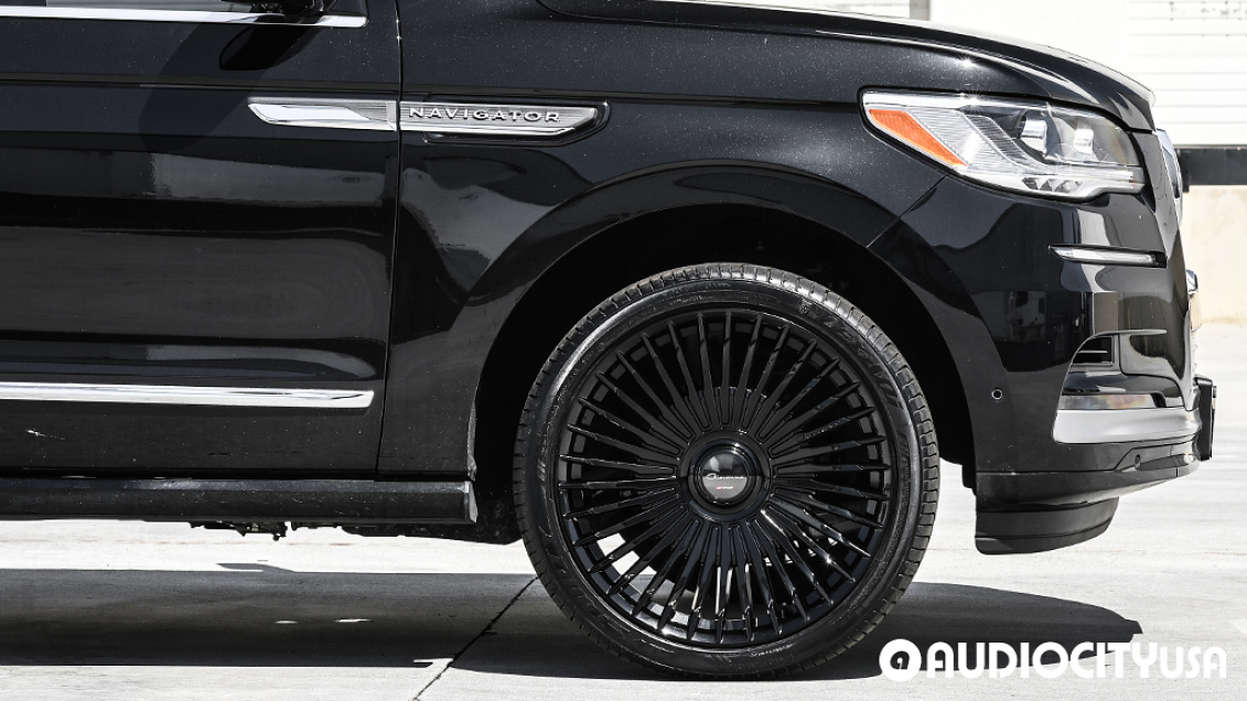 2023 Lincoln Navigator on 24" Giovanna Wheels Tulum - Floating Cap ...