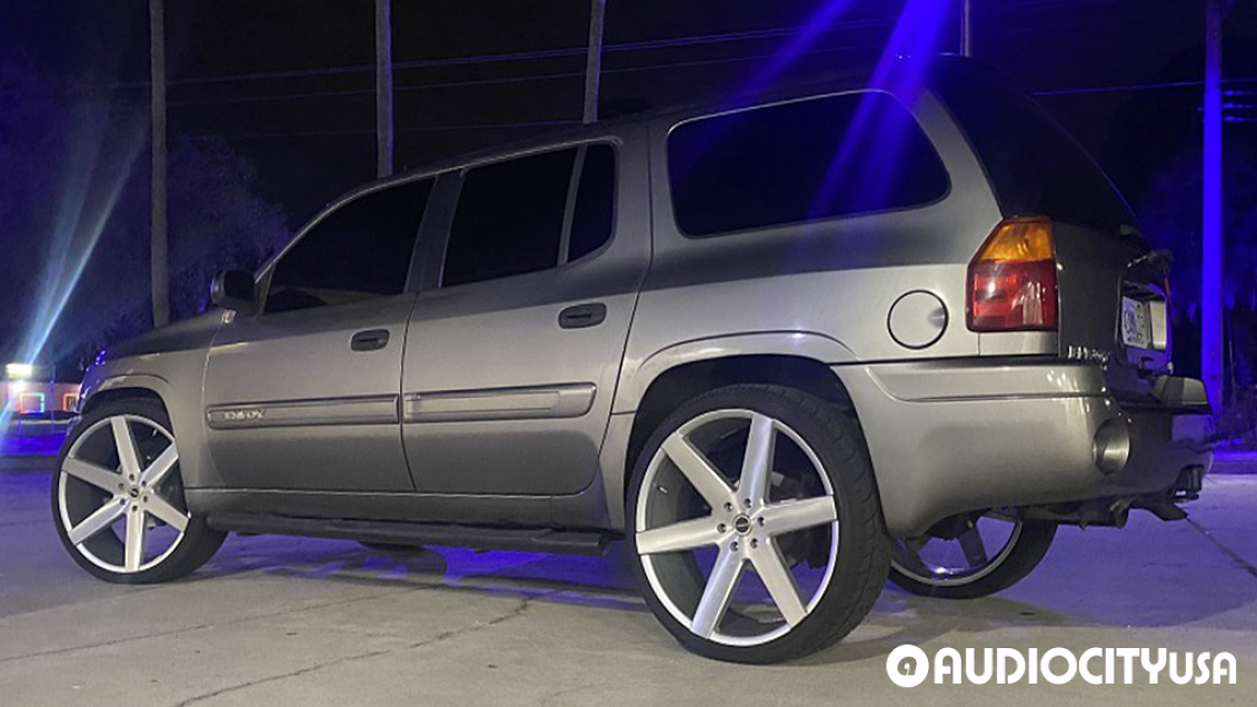 2005 GMC Envoy Strada Coda 26 inch Wheels | Gallery | AudioCityUSA