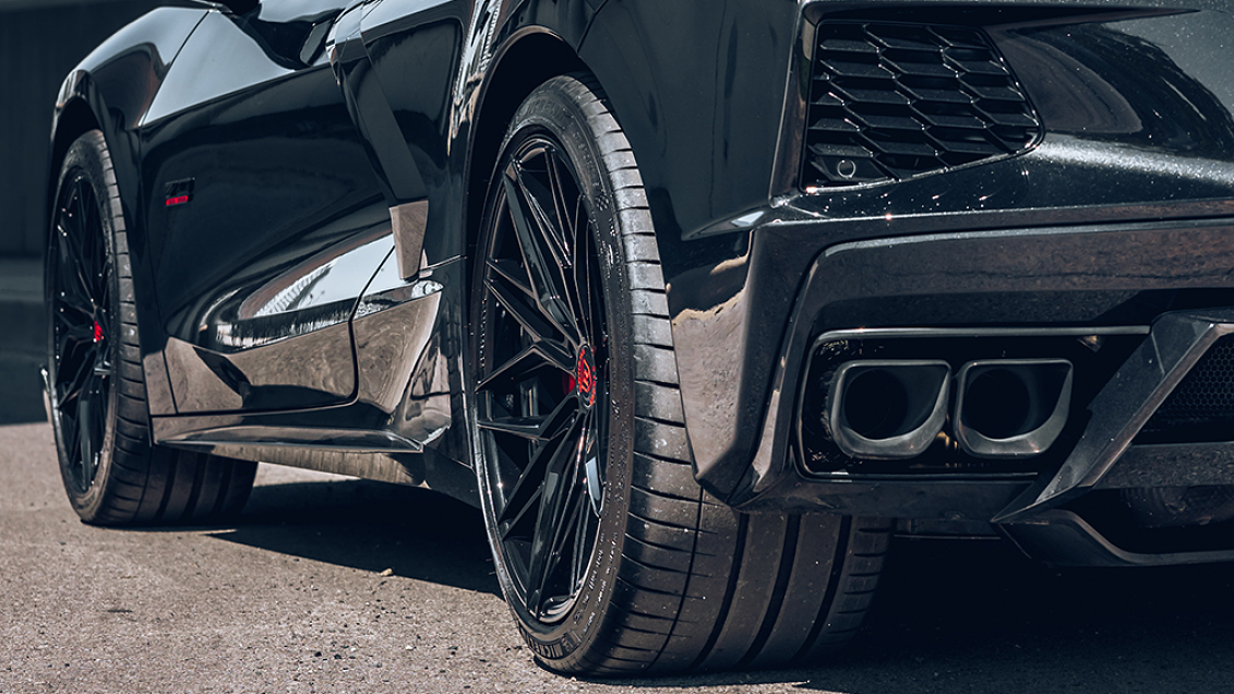 2022 Chevrolet Corvette on 20" Rohana Wheels RFX17 Gloss Black ...