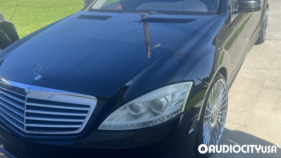 2010 Mercedes-Benz S-Class on 22" Azad Wheels AZ25 - XL Cap Chrome ...