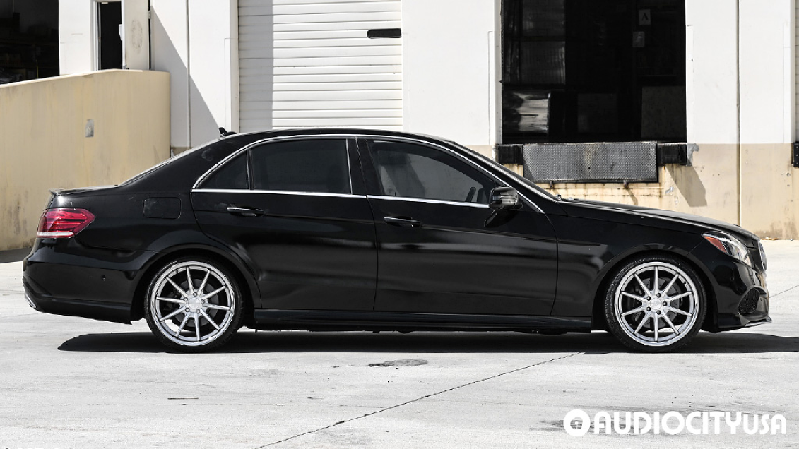 2014 Mercedes-Benz E-Class on 19" Ferrada Wheels FR4 Silver Machined ...