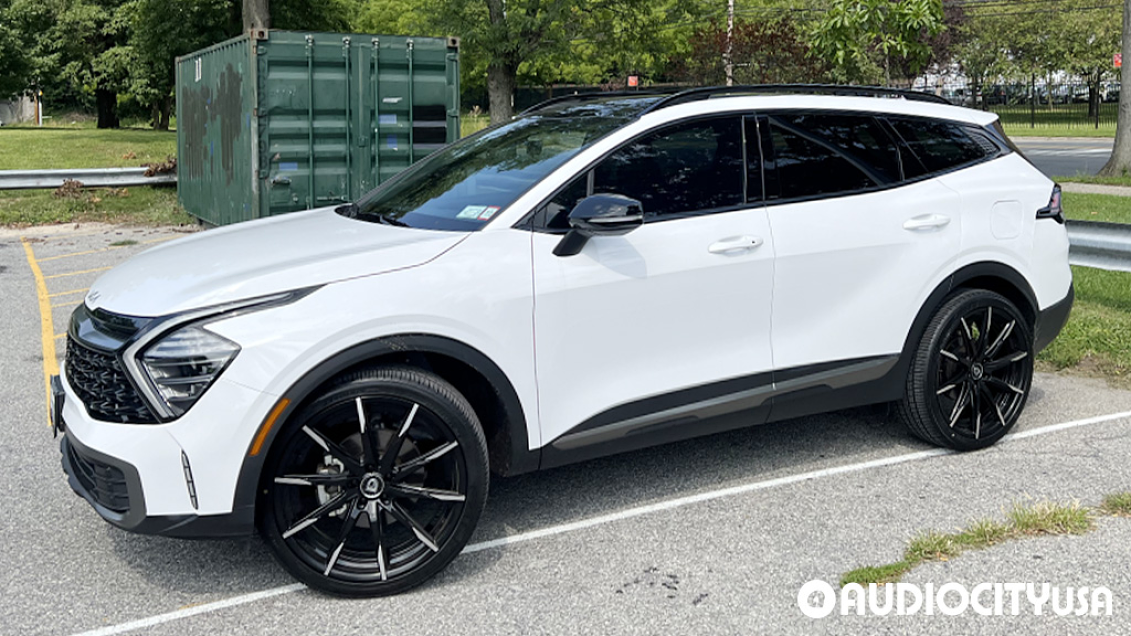 2024 KIA Sportage on 22" Lexani Wheels CSS-15 Black with Machined Tips ...