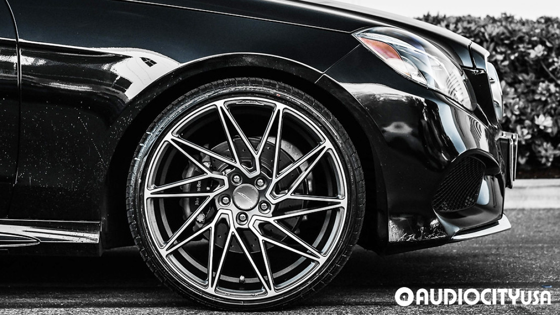 2014 Mercedes-Benz E-Class on 20" ACE Alloy Wheels D716 Driven Matte Mica Grey with Machined ...