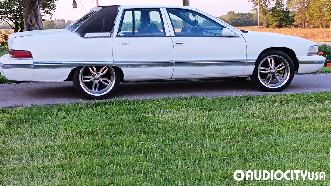 1995 Buick Roadmaster Ridler 608 20 inch Wheels | Gallery | AudioCityUSA