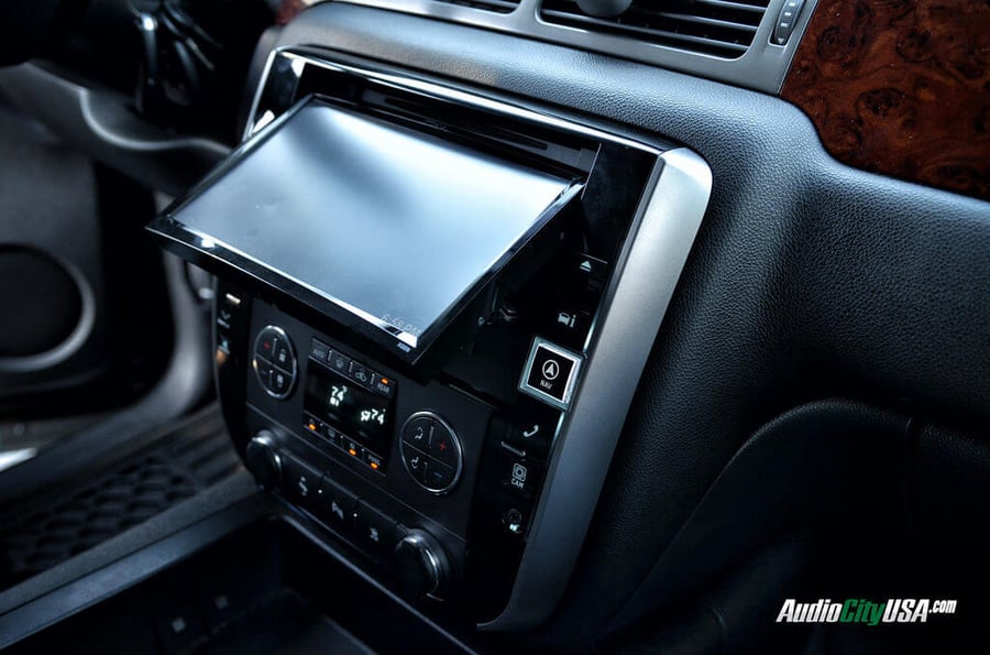 Alpine X009-GM 9" screen ONE of the first to be installed in Southern ...