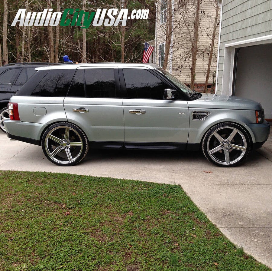 2009 Range Rover HSE on 24" Iroc Wheels Chrome RIms | BLG082516