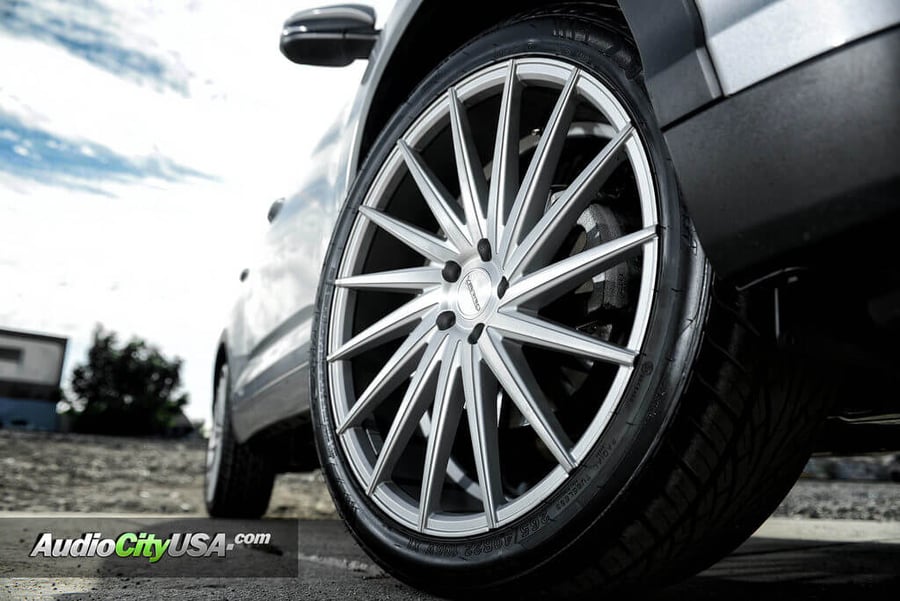 2015 Toyota Highlander on 22" Varro Wheels VD 15 Brush Silver finish ...