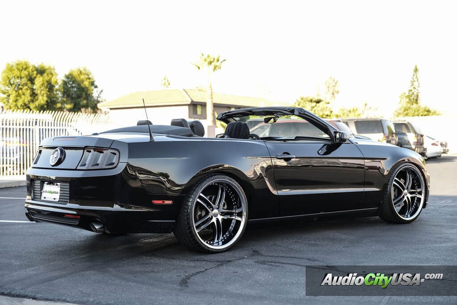 2014 Ford Mustang on 22" XIX Wheels X15 rims black machine Chrome lip ...
