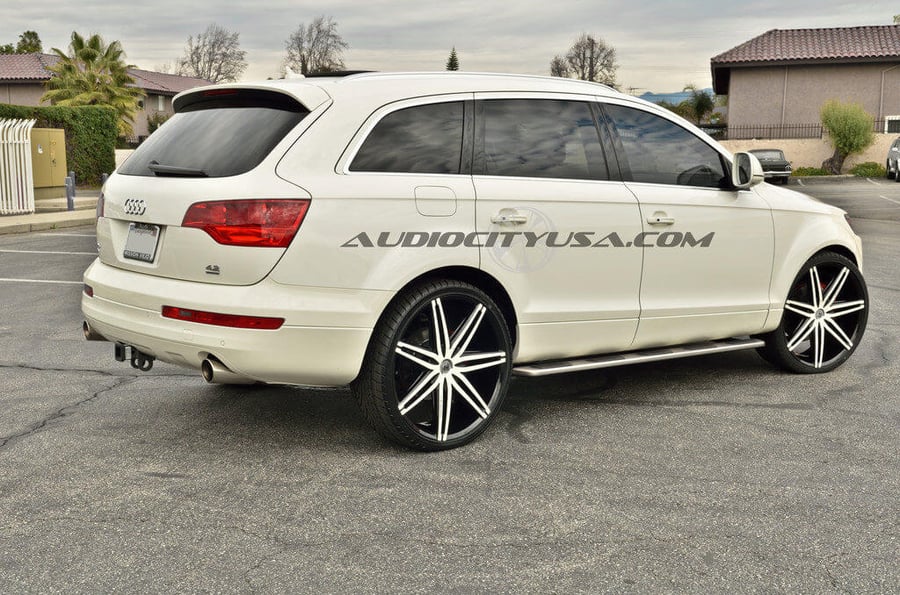 24" Lexani Johnson on Audi Q 7