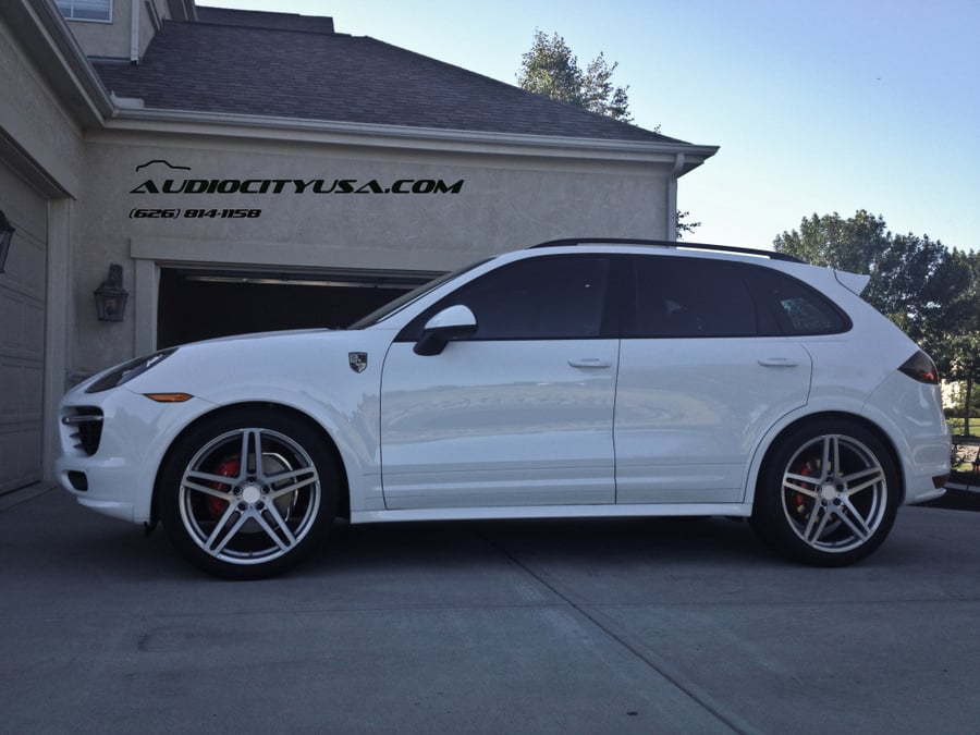 22×10 Roderick RW5 With 305-35-22 For 2013 Porsche Cayenne GTS