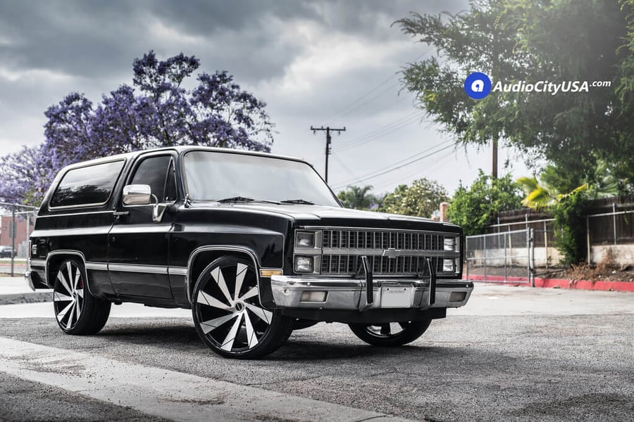 24″ Strada Wheels Moto Gloss Black Machined Rims for 1982 Chevrolet K5 ...