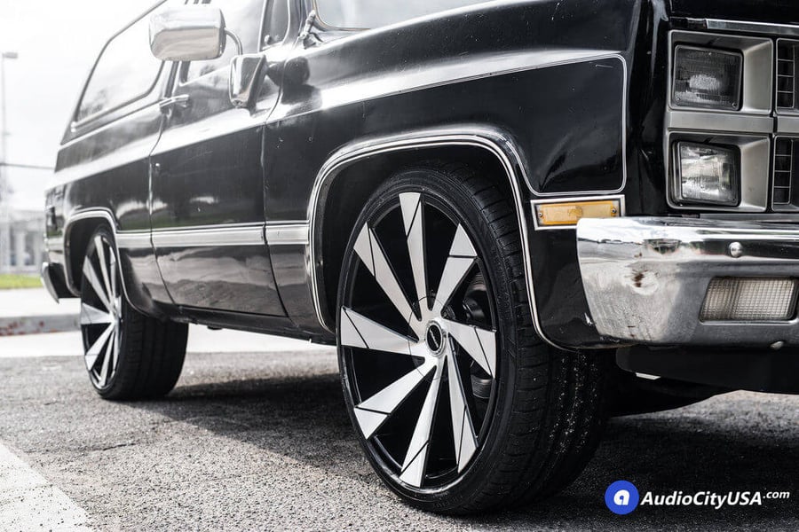 24″ Strada Wheels Moto Black Machined Rims for 1982 Chevy K5 Blazer
