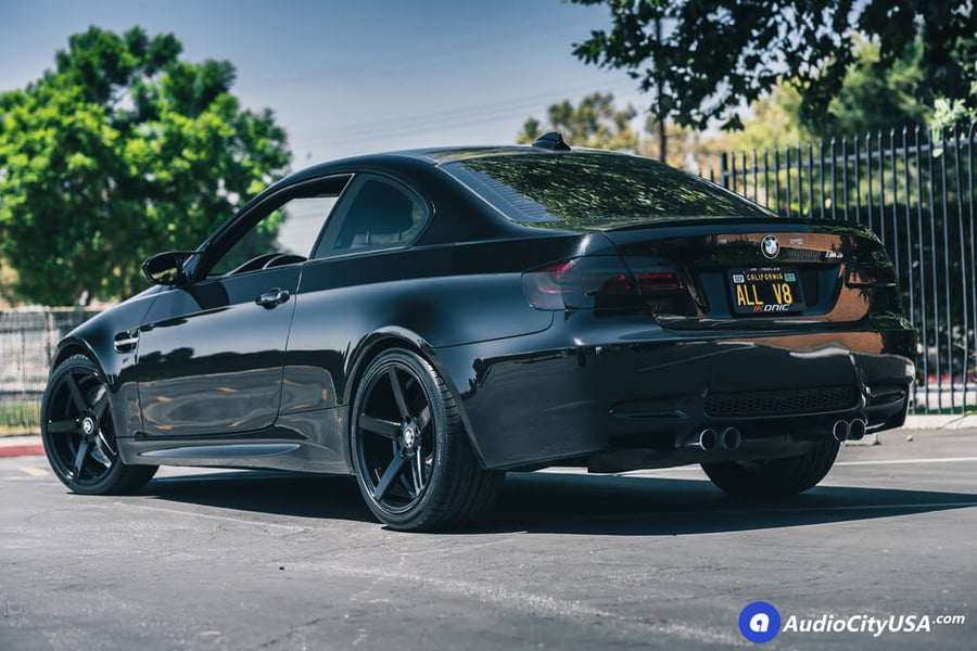 2009 BMW M3 With 19″ STR Wheels 607 Gloss Black Rims