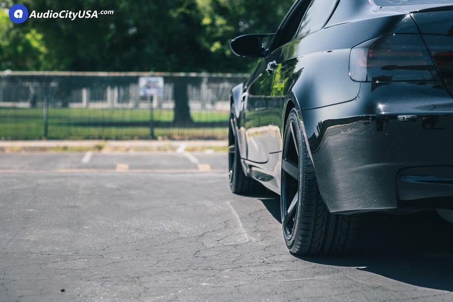 2009 BMW M3 With 19″ STR Wheels 607 Gloss Black Rims