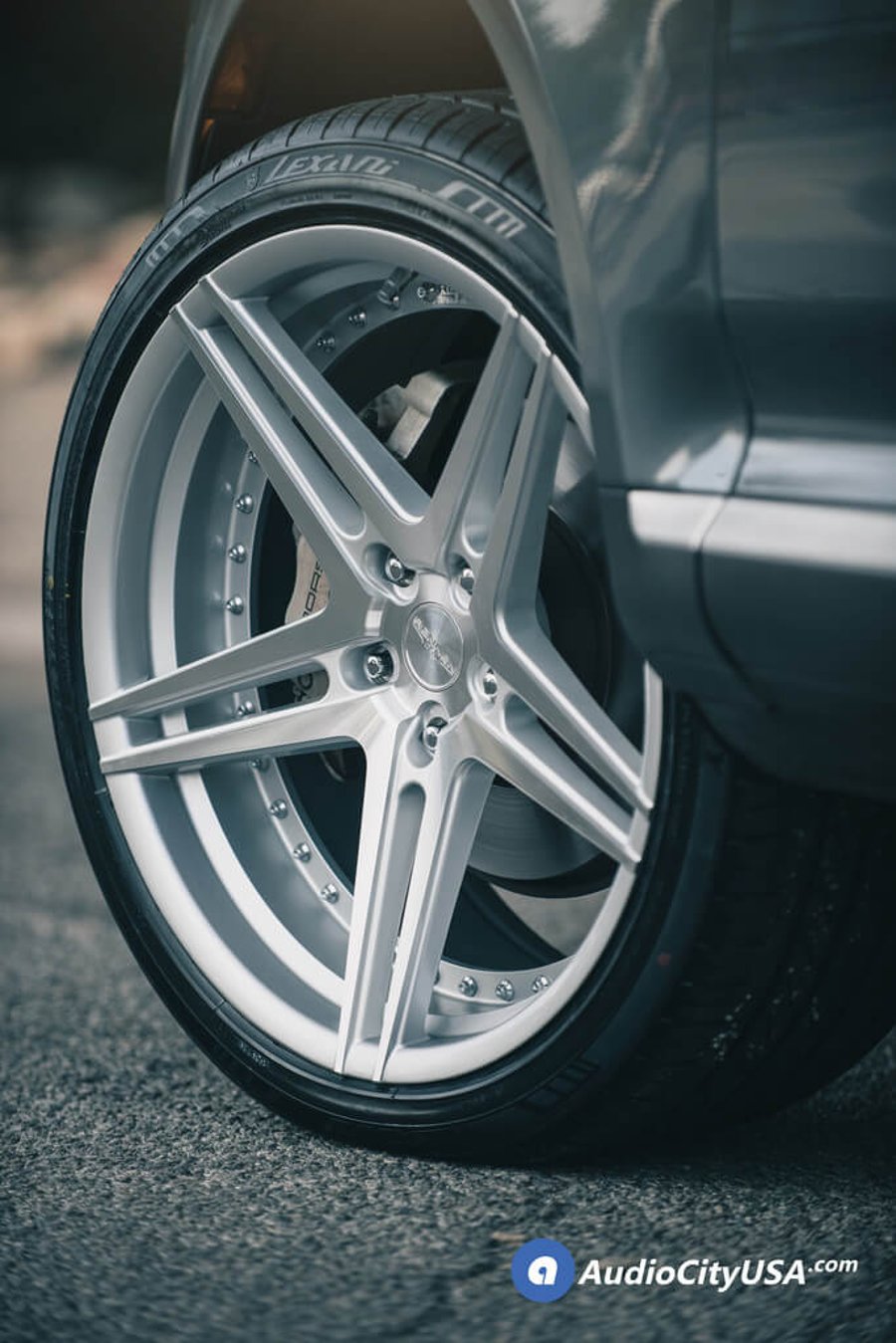 22" Rennen Wheels CSL Silver with Chrome Bolts Rims | Lexani Tires LX ...