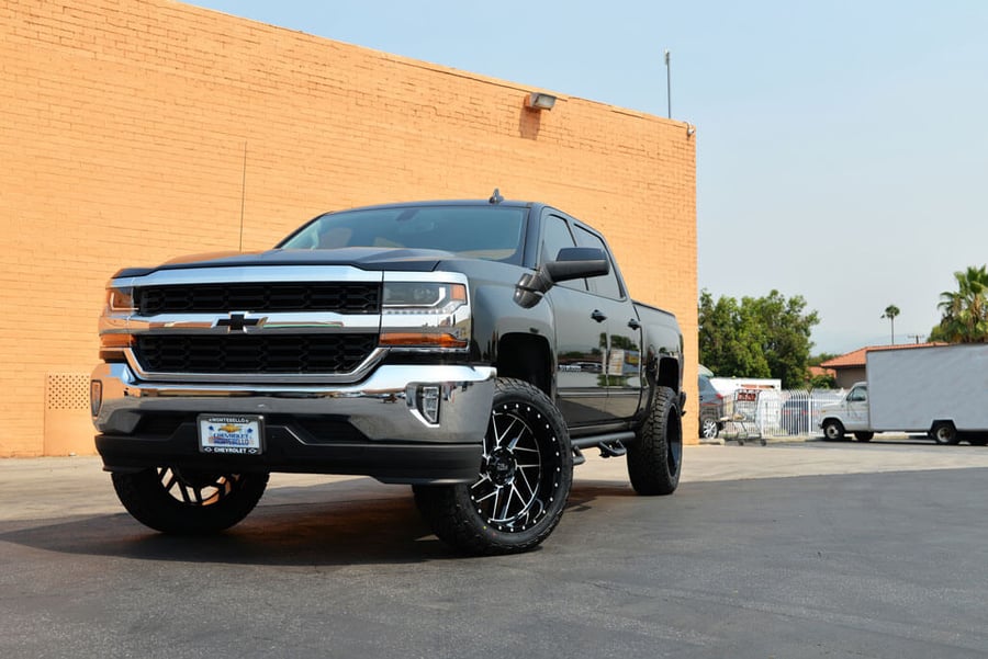 22″ Moto Metal Wheels MO985 Wheels for 2018 Chevrolet Silverado 1500