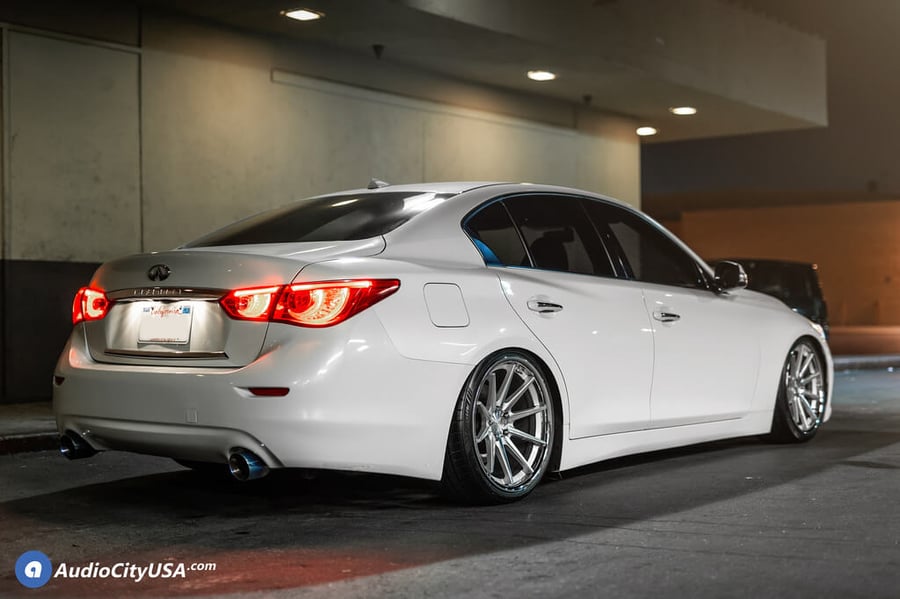 19″ Staggered Ferrada Wheels FR4 Silver Machined With Chrome Lip Rims