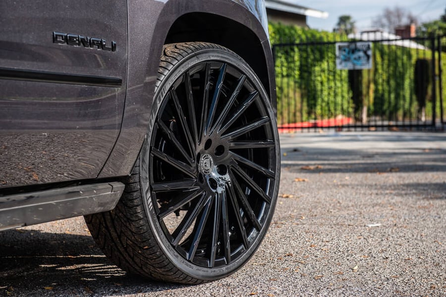26″ Lexani Wheels Wraith Rims For 2018 GMC Yukon XL Denali