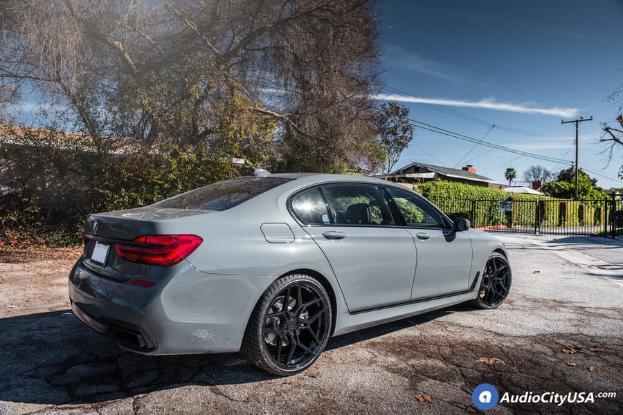 22" Staggered Rohana Wheels RFX11 Gloss Black Rims | Lexani LX-Nine ...