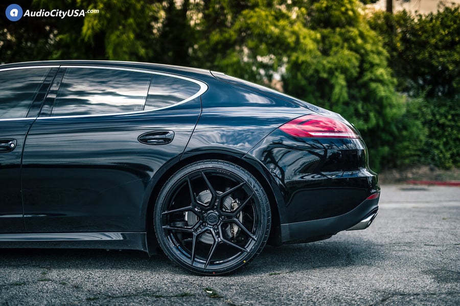 22" Staggered Rohana Wheels RFX11 Gloss Black Rims | Lexani LX-Twenty ...