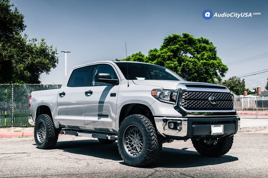 Toyota Tundra With 22 Inch Wheels