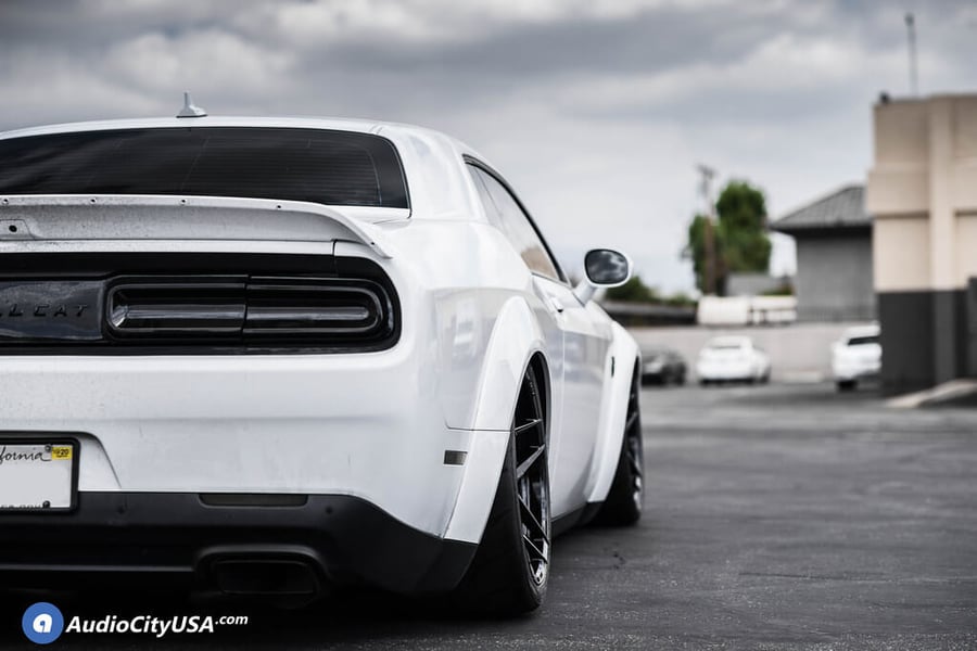 20″ Staggered Rohana Wheels for 2018 Dodge Challenger Hellcat