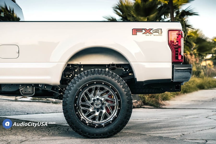 22″ Fuel Wheels D211 Triton Chrome Face with Gloss Black Lip Two Piece ...