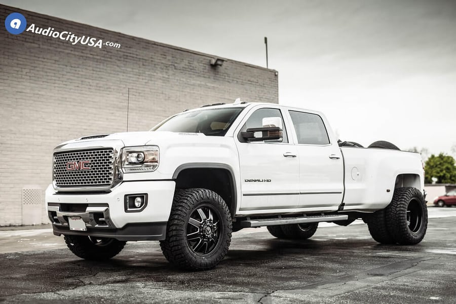 20″ Fuel Wheels D538 Maverick Dually Matte Black Milled Off-Road Rims