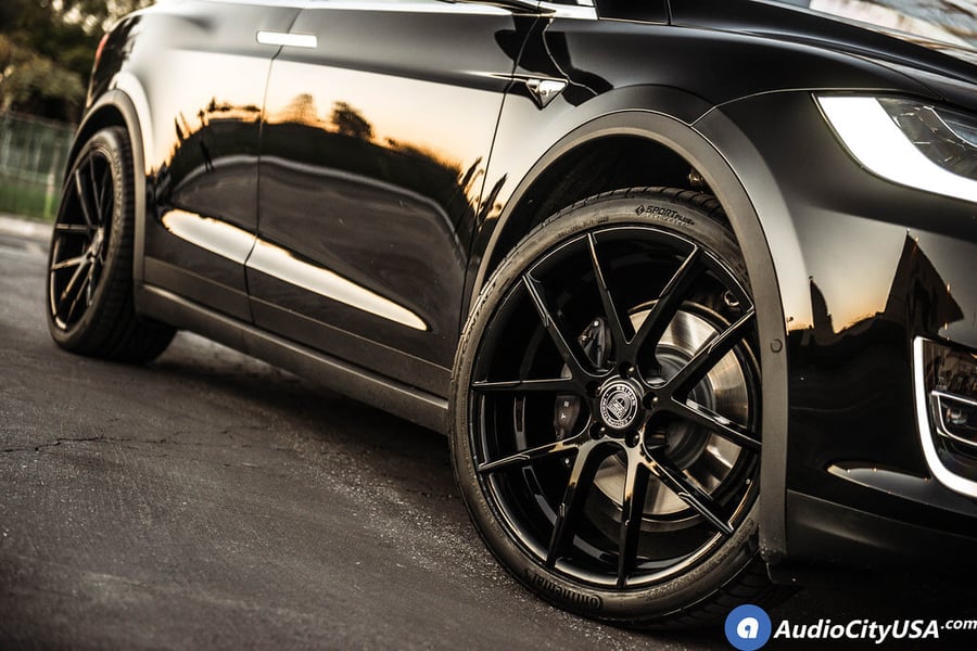 22" Staggered Lexani Wheels Continental Tires for 2020 Tesla Model X ...