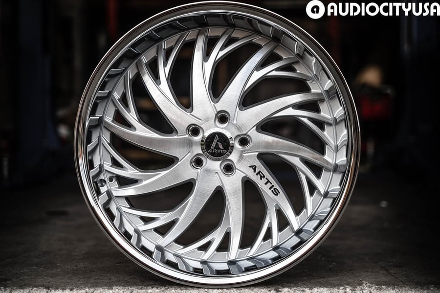 24" Artis Wheels Decatur Staggered | Brush Silver Face, Chrome lip ...