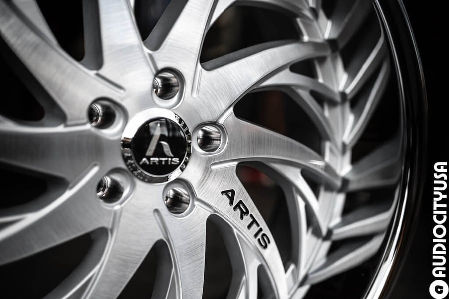 24" Artis Wheels Decatur Staggered | Brush Silver Face, Chrome lip ...