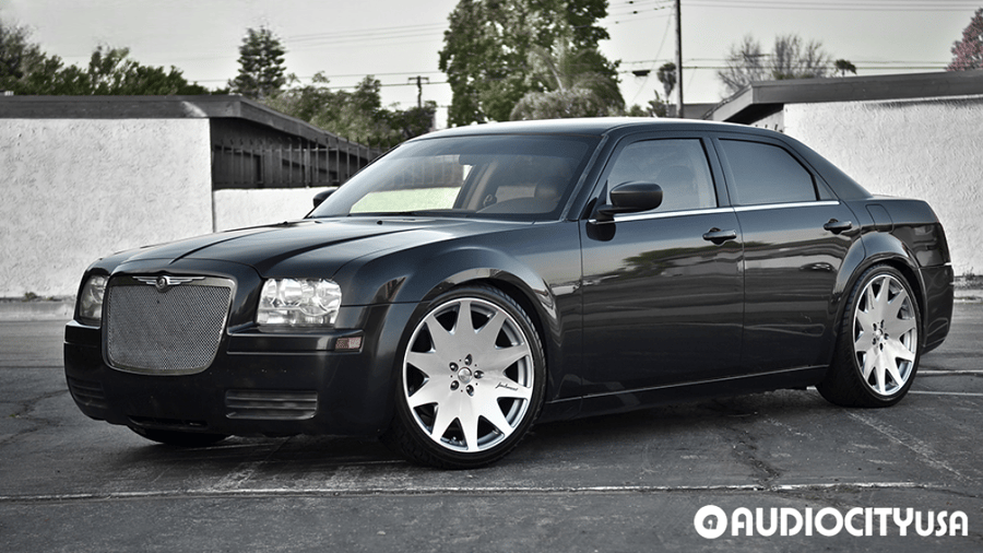 2010 Chrysler 300 RWD on 22" MRR Wheels HR3 Silver with Machined Face ...